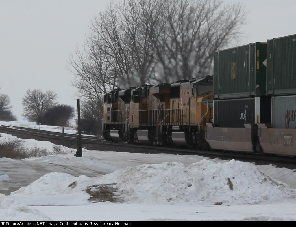 UP 8430 & others (1)